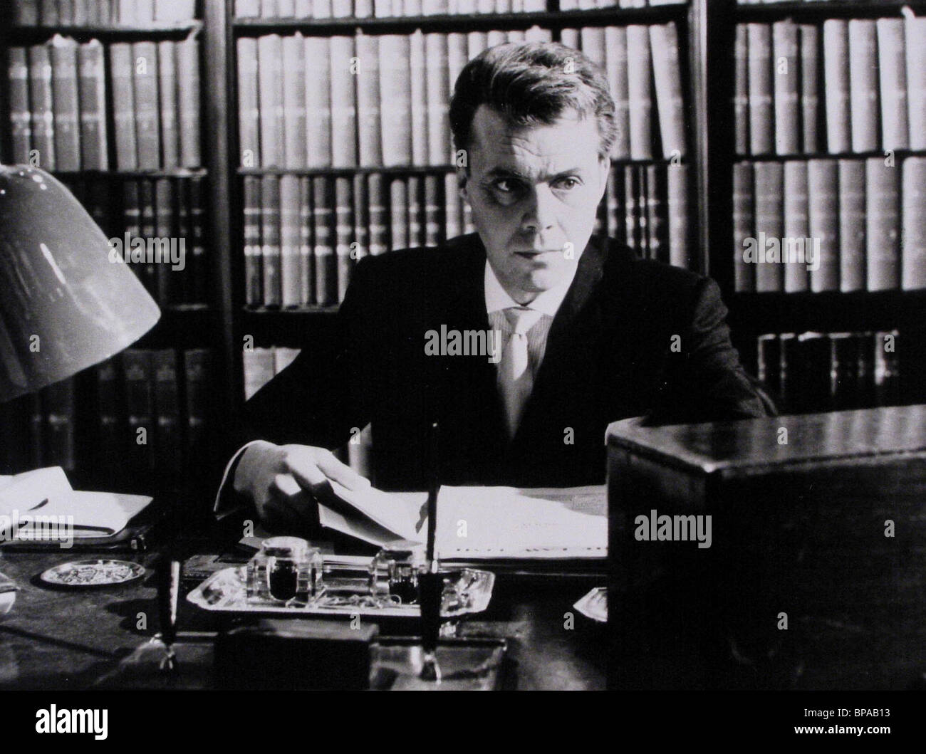 Dirk Bogarde Stock Photos & Dirk Bogarde Stock Images - Alamy