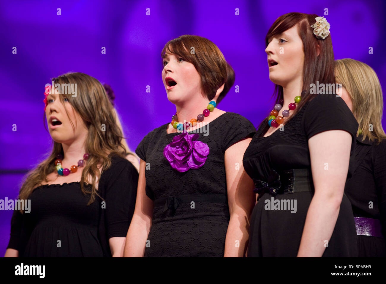 Singing competitions hi-res stock photography and images - Alamy