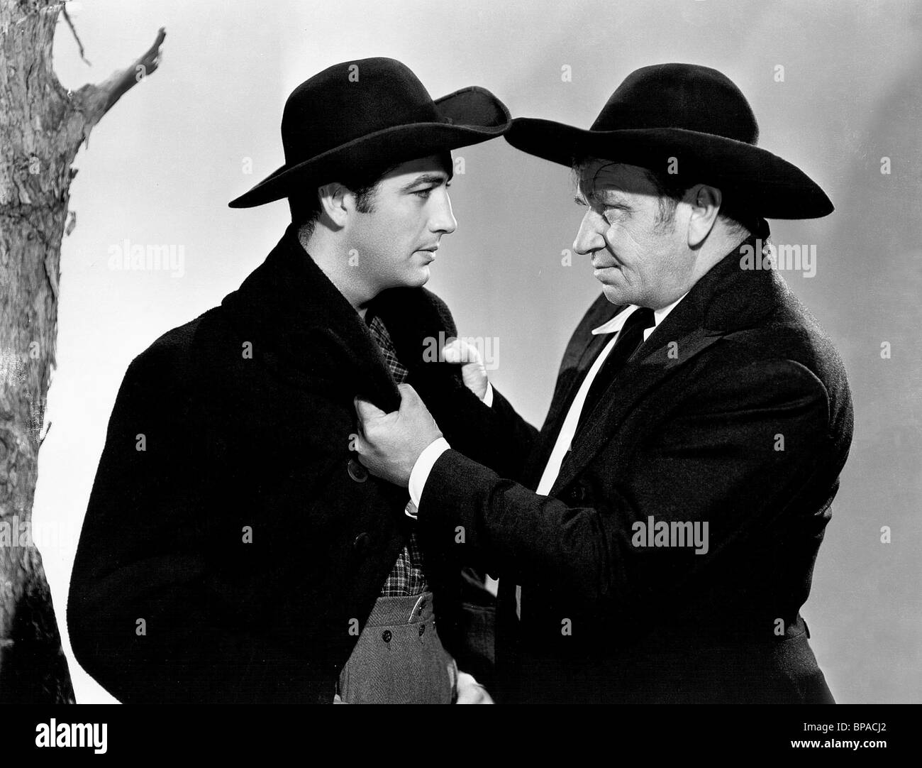 ROBERT TAYLOR, WALLACE BEERY, STAND UP AND FIGHT, 1939 Stock Photo - Alamy