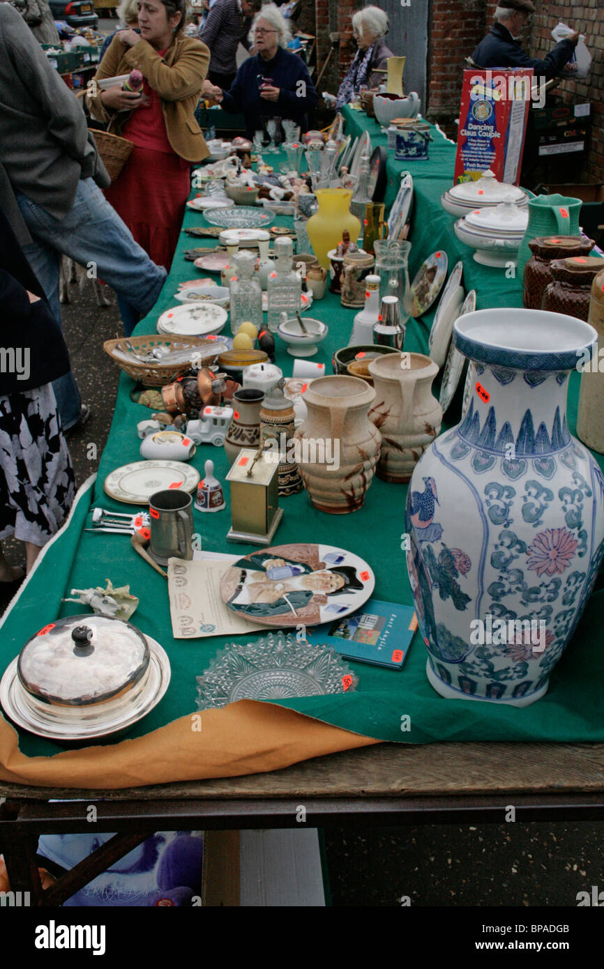 Car boot sale stall stand hi-res stock photography and images - Alamy