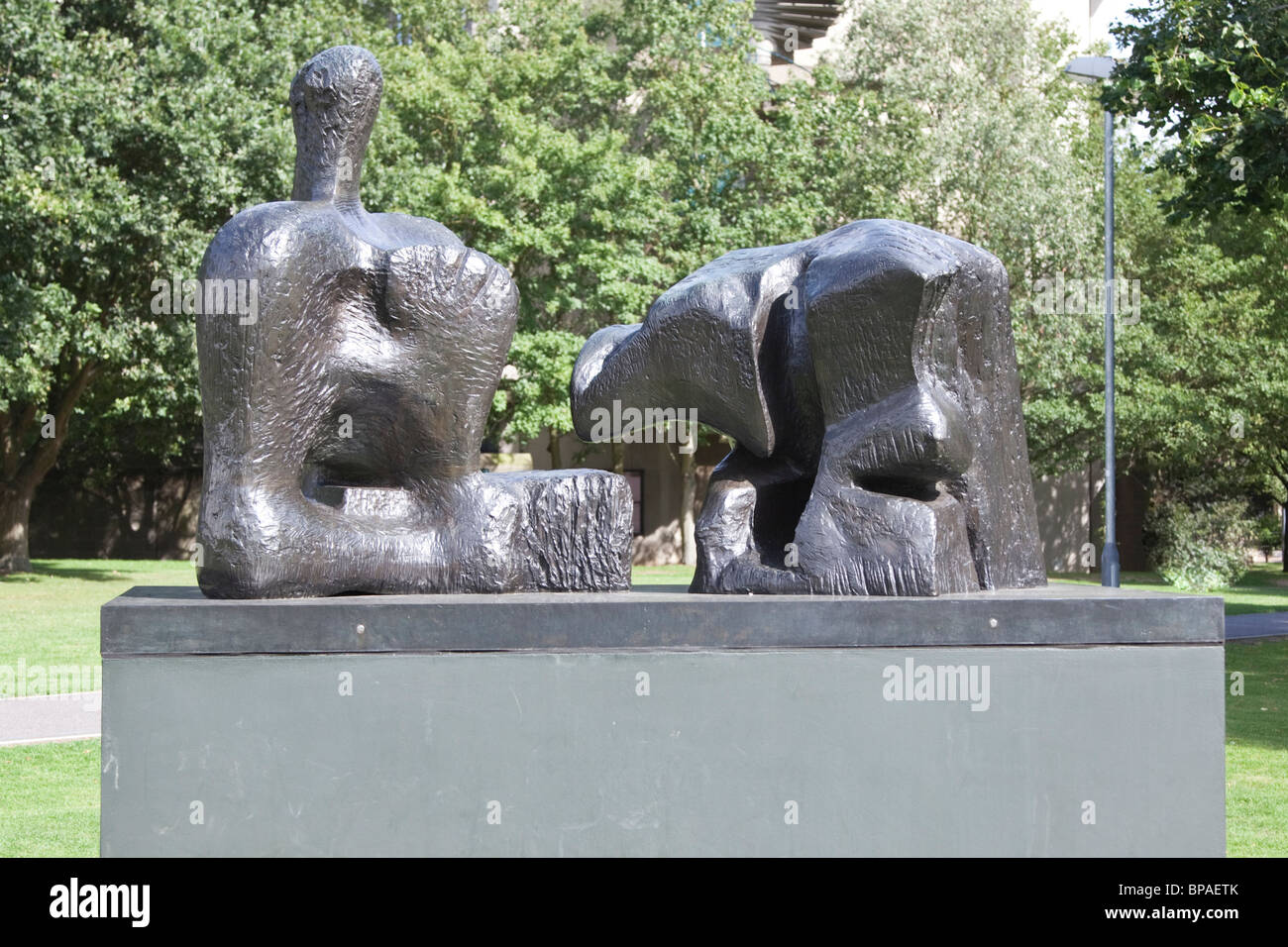 Henry moore reclining figure hi-res stock photography and images - Alamy