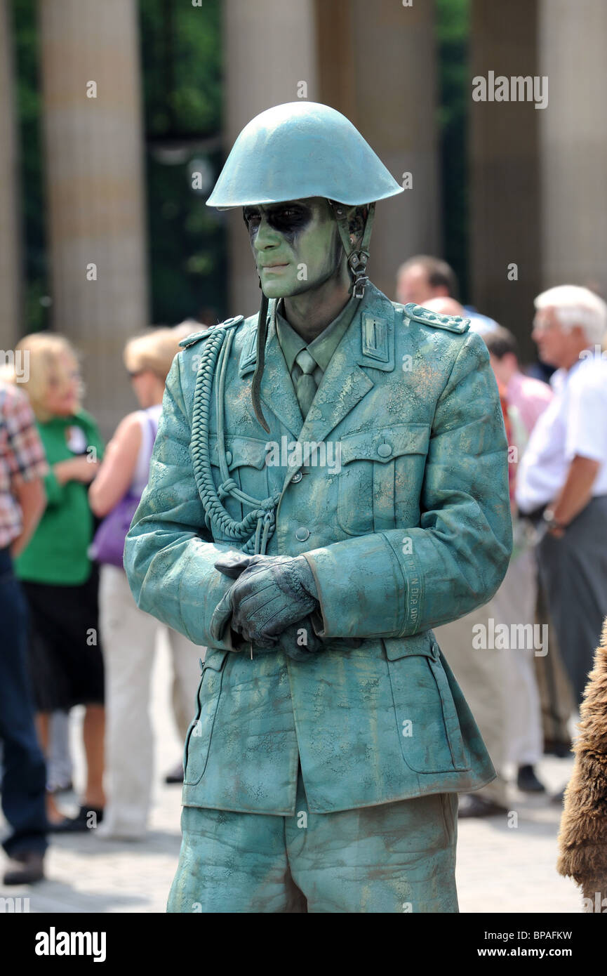 Mime artist germany hi-res stock photography and images - Alamy