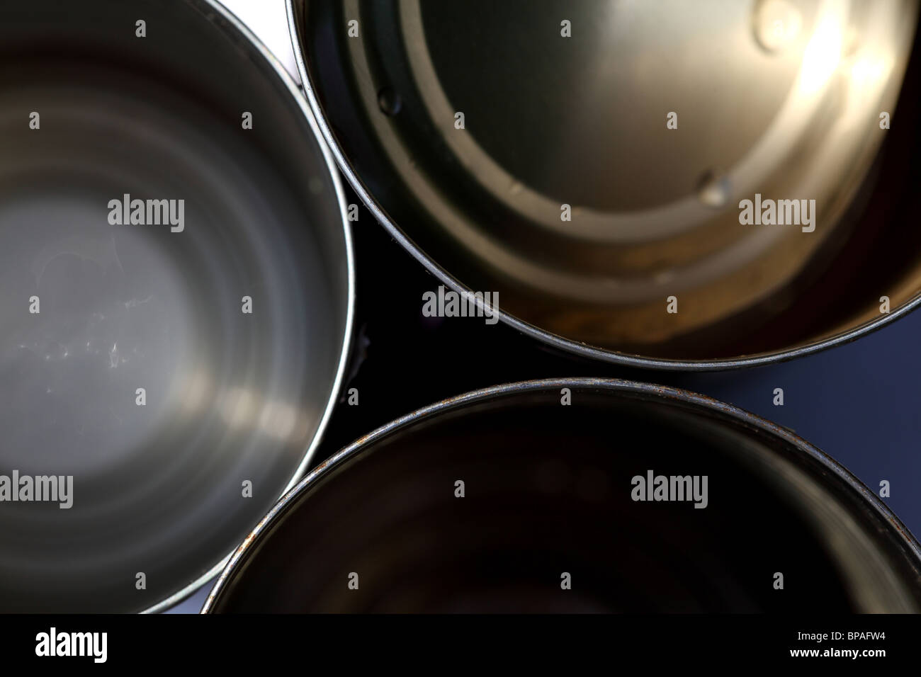 Tins can hi-res stock photography and images - Alamy