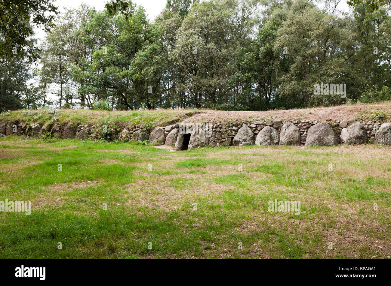Megalithic prehistoric tomb hi-res stock photography and images - Alamy