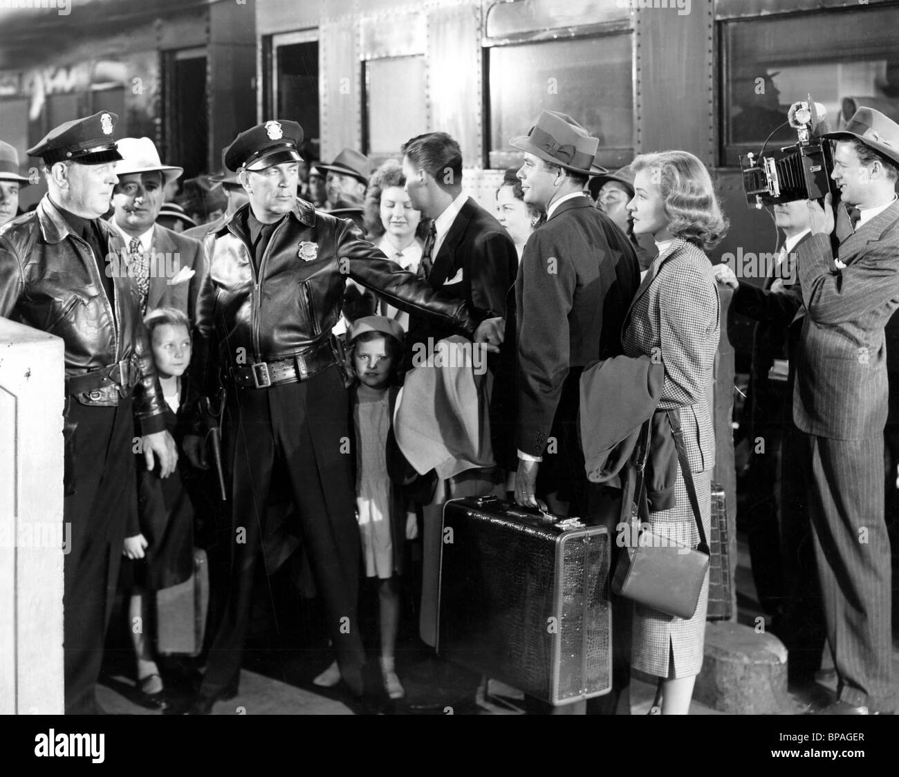 GLENN FORD, NINA FOCH, THE UNDERCOVER MAN, 1949 Stock Photo - Alamy