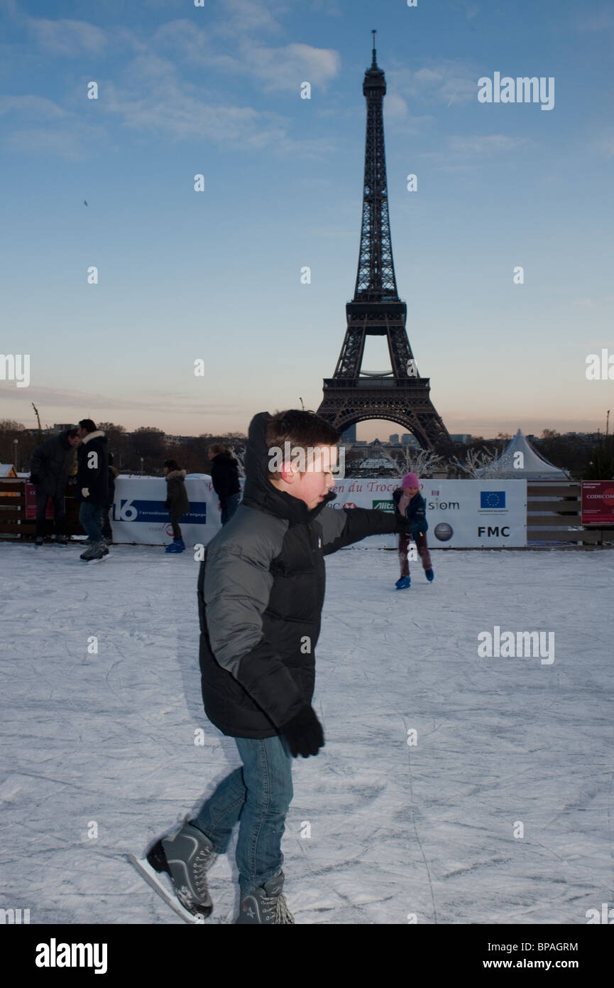 Eiffel tower paris ice skate hi-res stock photography and images - Alamy