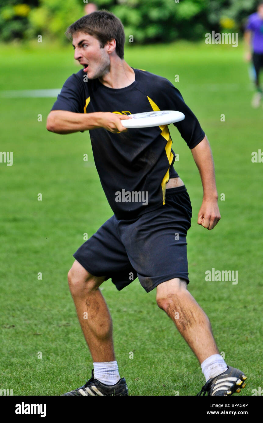 Ultimate frisbee catch hi-res stock photography and images - Alamy