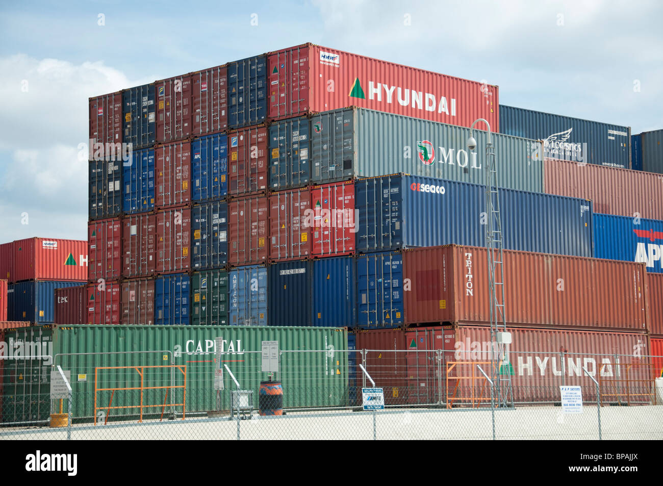 Stacked shipping containers hi-res stock photography and images - Alamy