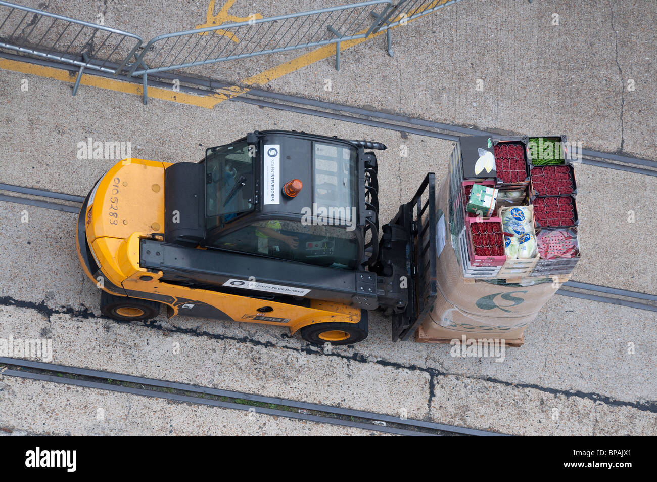 Truck transporting vegetables hi-res stock photography and images - Alamy