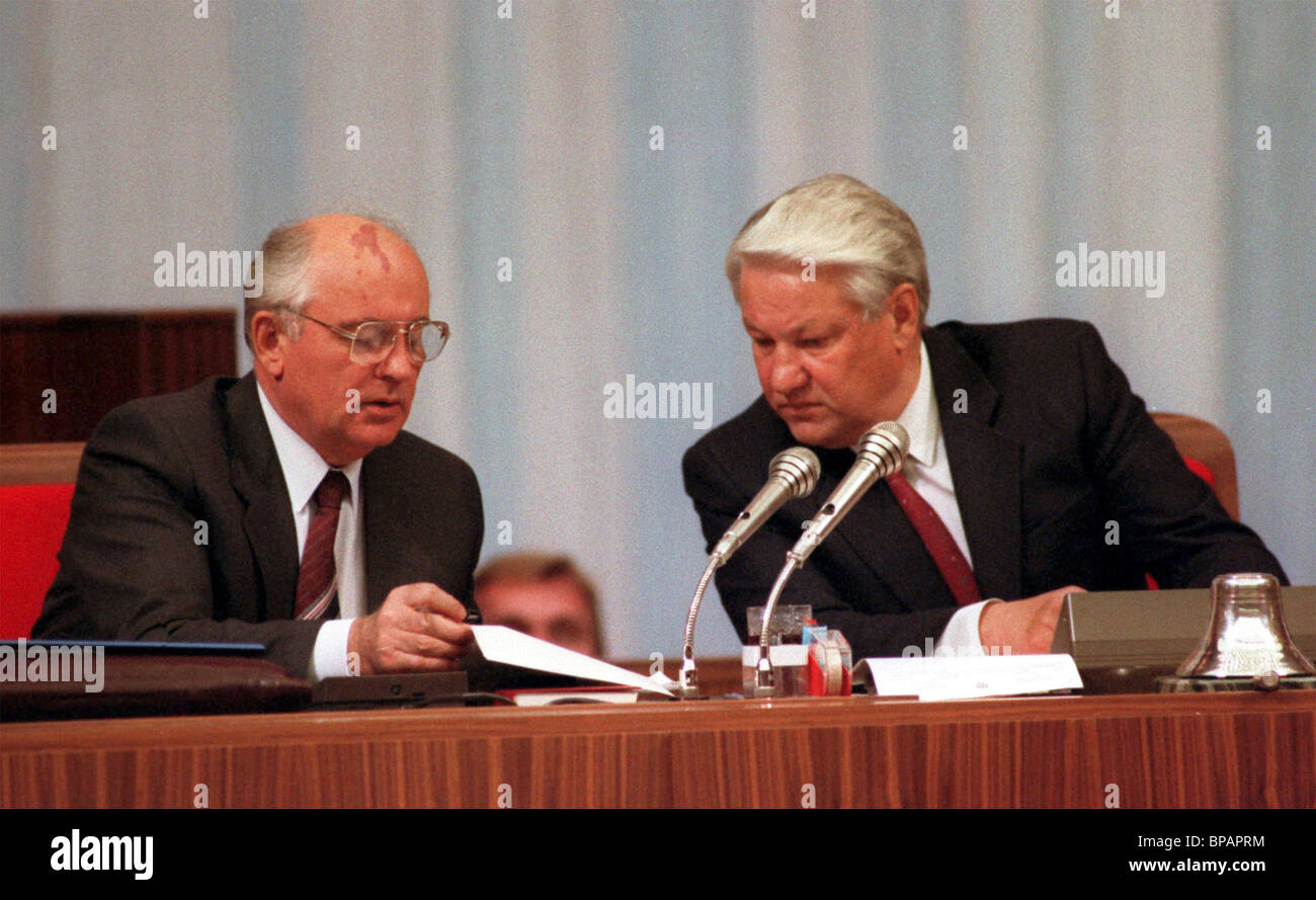 Yeltsin Gorbachev 1991 High Resolution Stock Photography and Images - Alamy
