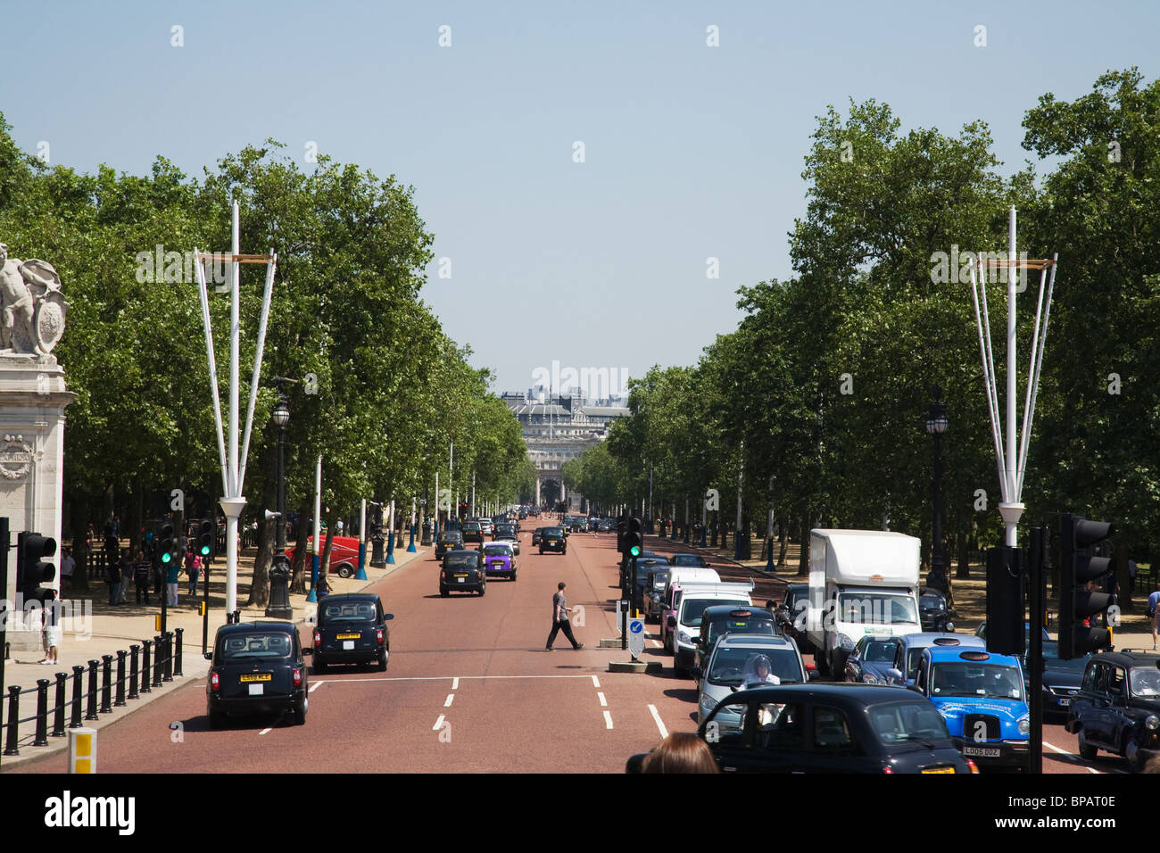 England, London, The Mall towards Admiralty Arch Stock Photo - Alamy