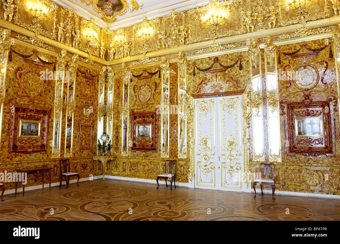 Amber Room St Petersburg High Resolution Stock Photography and Images ...