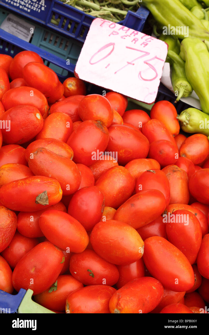 Tomato tomatoes hi-res stock photography and images - Alamy