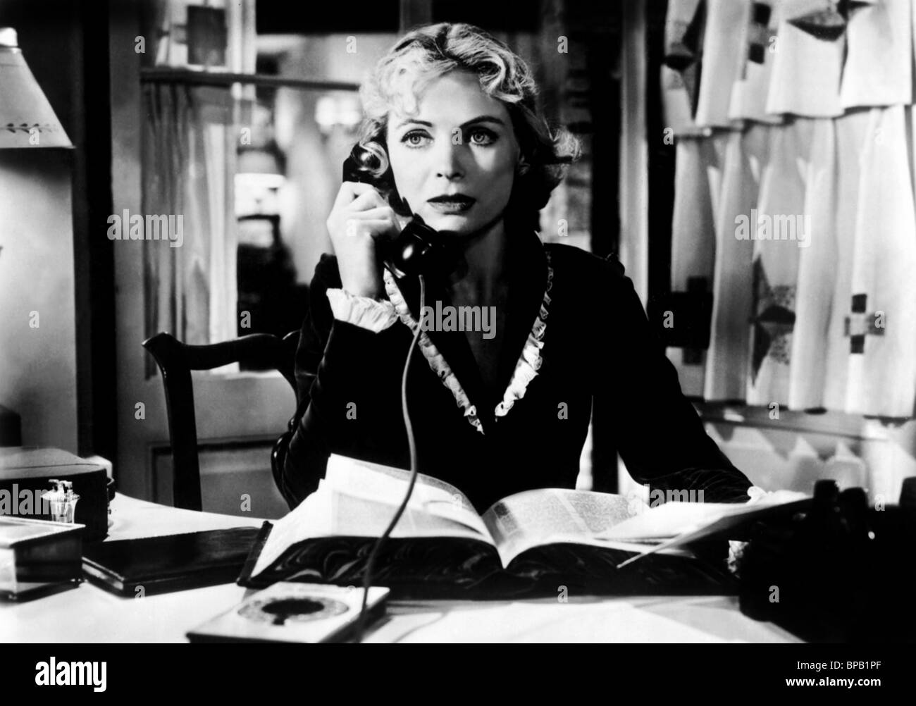 Dorothy mcguire hi-res stock photography and images - Alamy