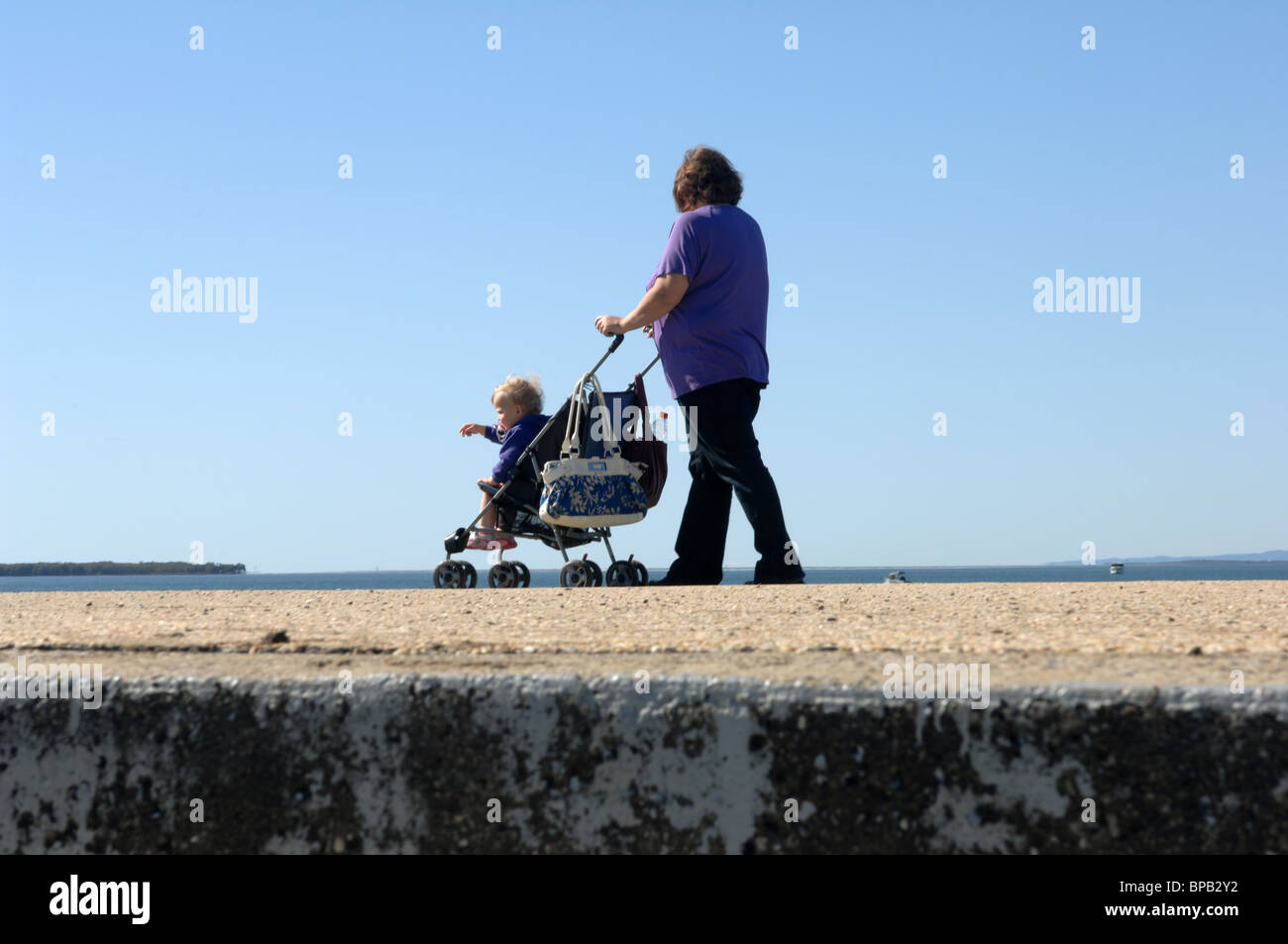 Causeway, Wynnum Esplanade, Brisbane, Queensland, Australia Stock Photo ...