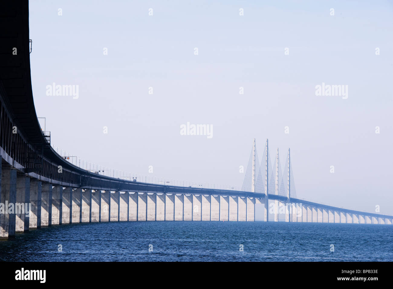 Connect bridge hi-res stock photography and images - Alamy