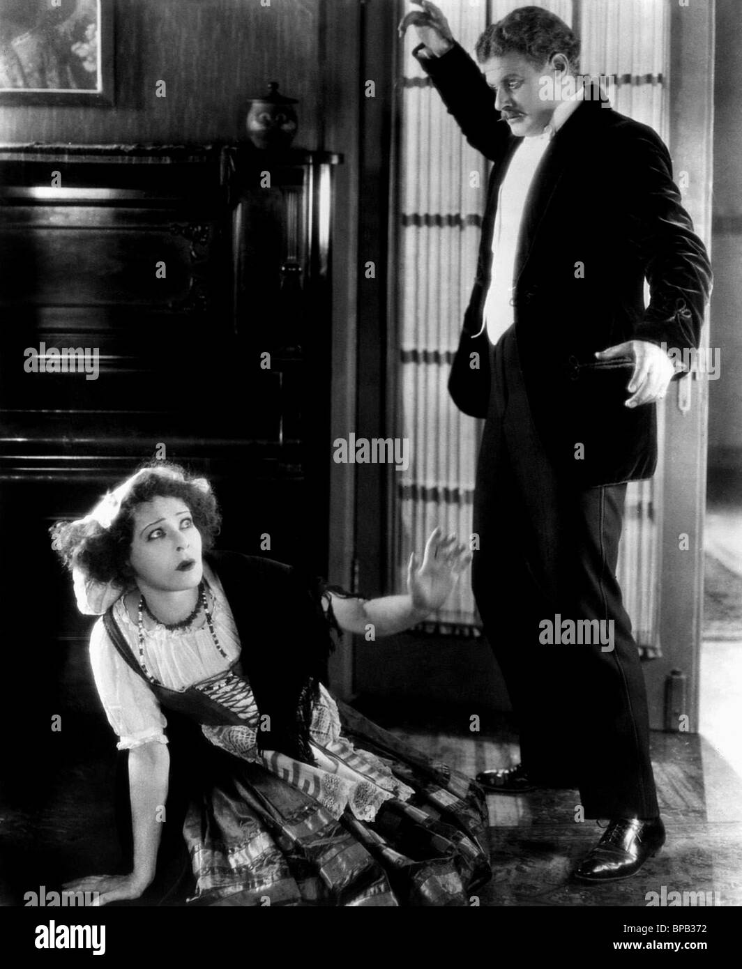 ALLA NAZIMOVA, ALAN HALE, A DOLL'S HOUSE, 1922 Stock Photo - Alamy
