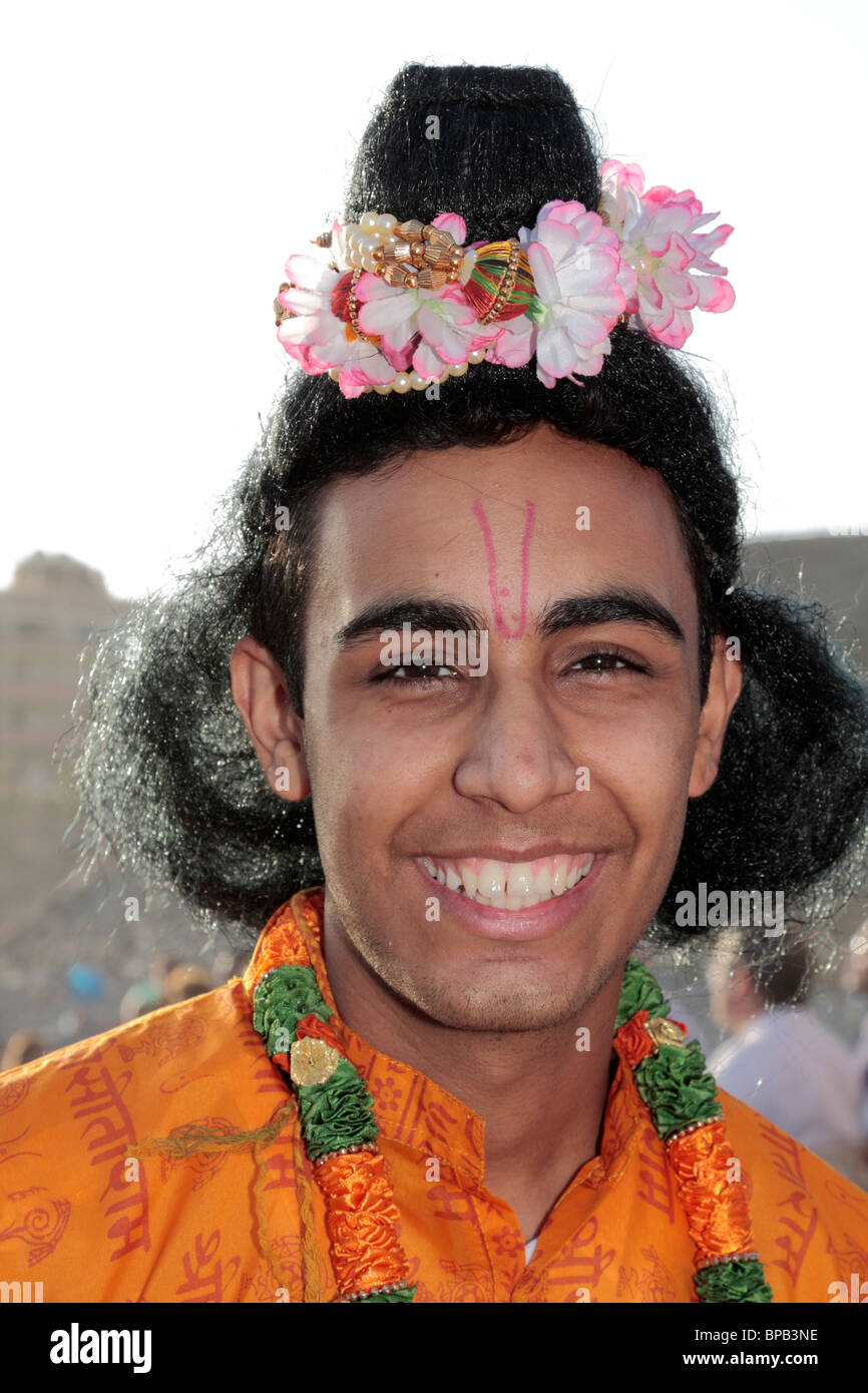 Hindu costume hi-res stock photography and images - Alamy