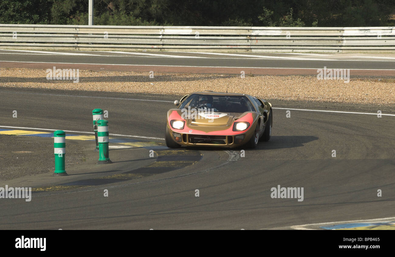 Ford GT40 at the mulsanne corner during the 2010 Classic Le Mans race ...