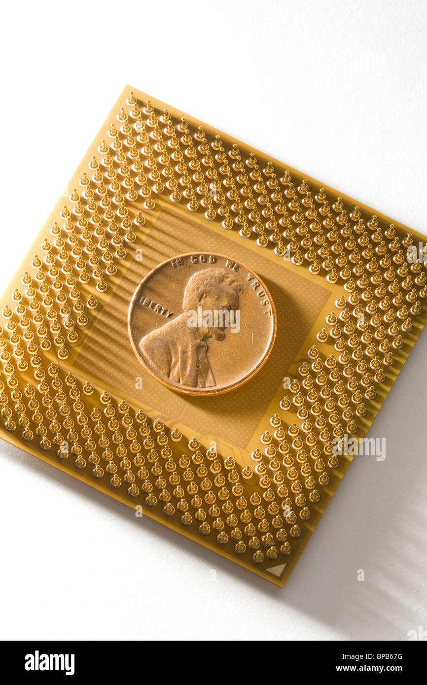 Computer CPU and dollar, concept of online ecommerce Stock Photo - Alamy