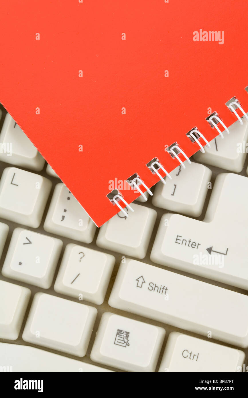 Red note hi-res stock photography and images - Alamy