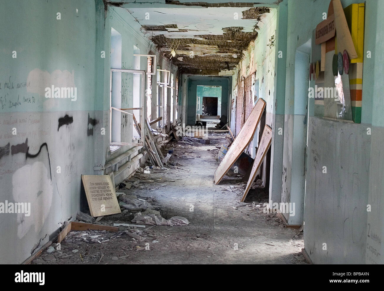 Beslan School 2004 High Resolution Stock Photography and Images - Alamy