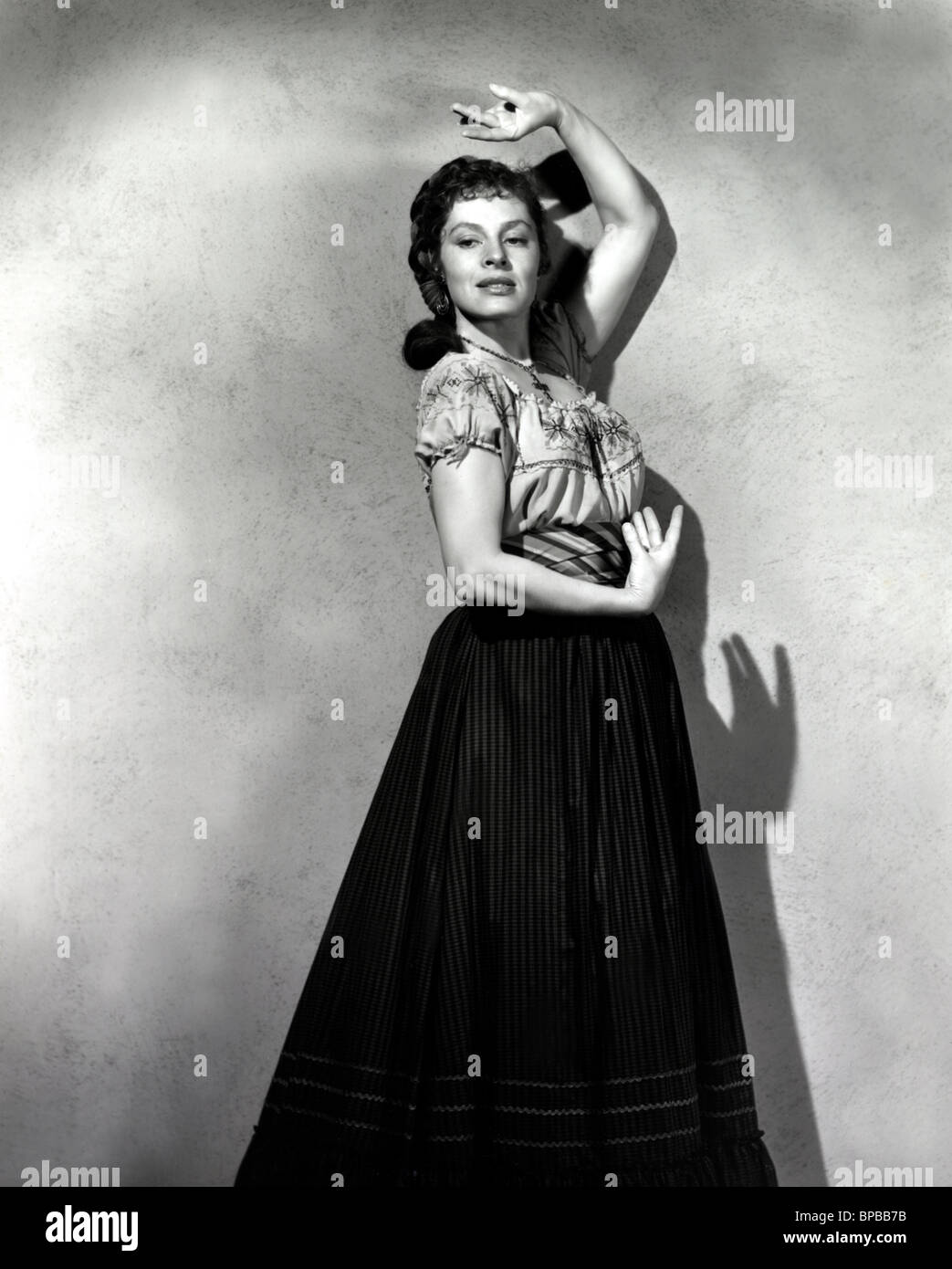VIVECA LINDFORS THE RAIDERS (1952 Stock Photo - Alamy