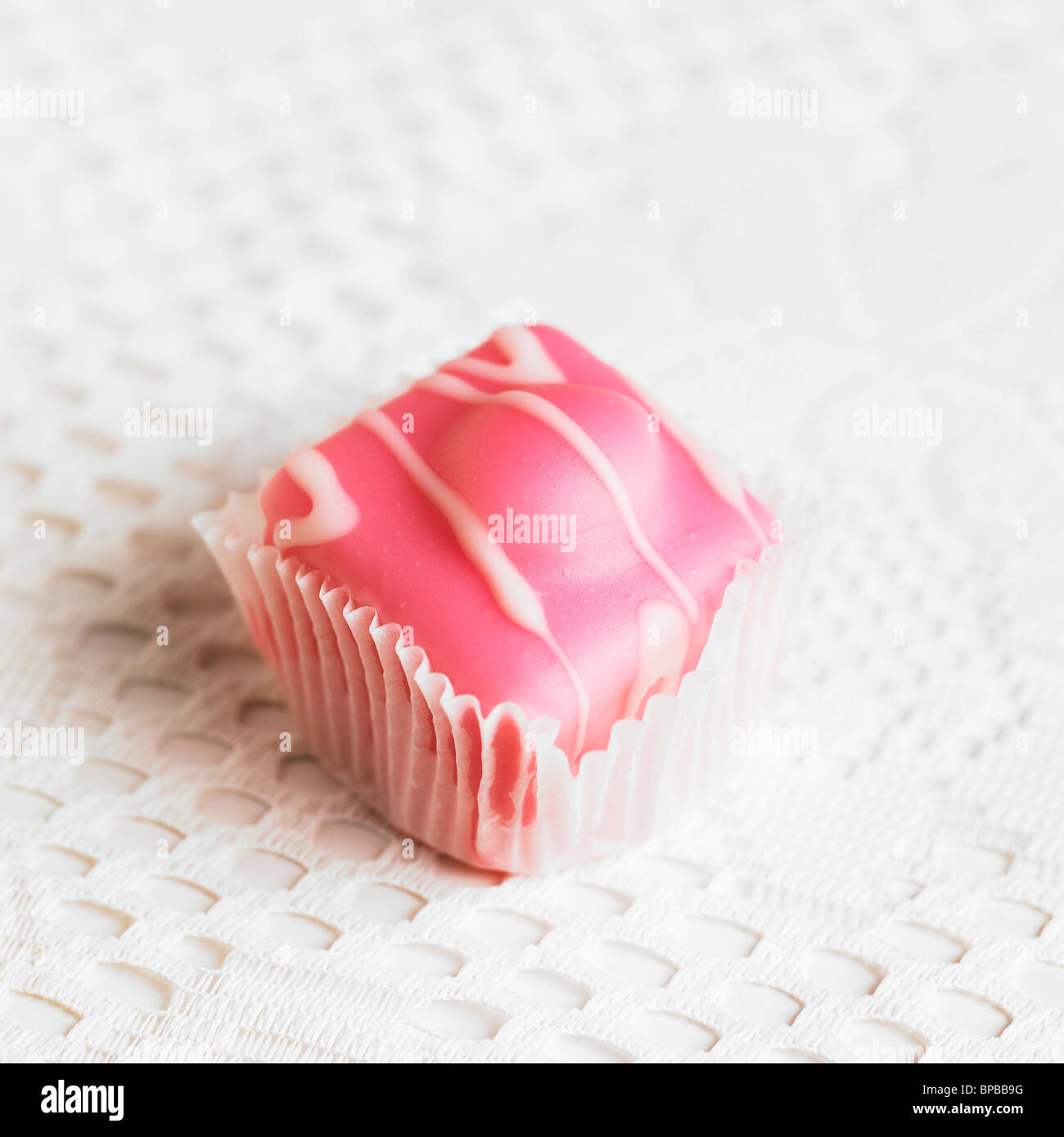 Lace fondant hi-res stock photography and images - Alamy