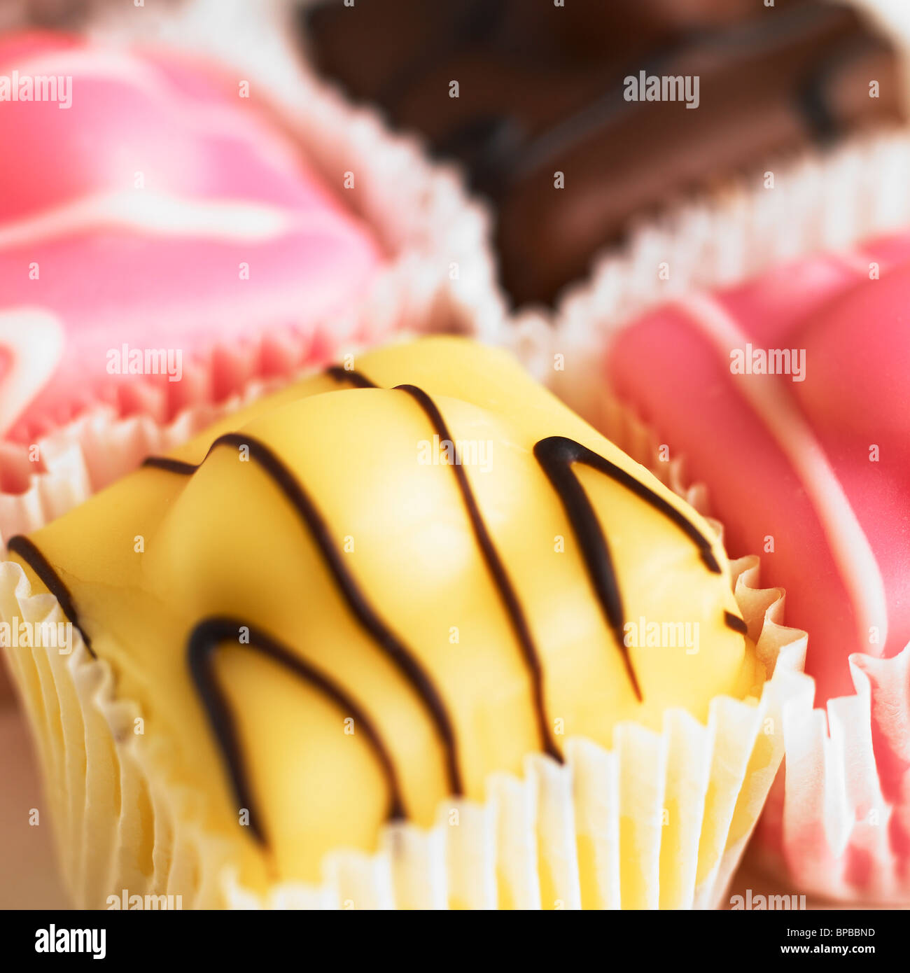 Iced fondant hi-res stock photography and images - Alamy