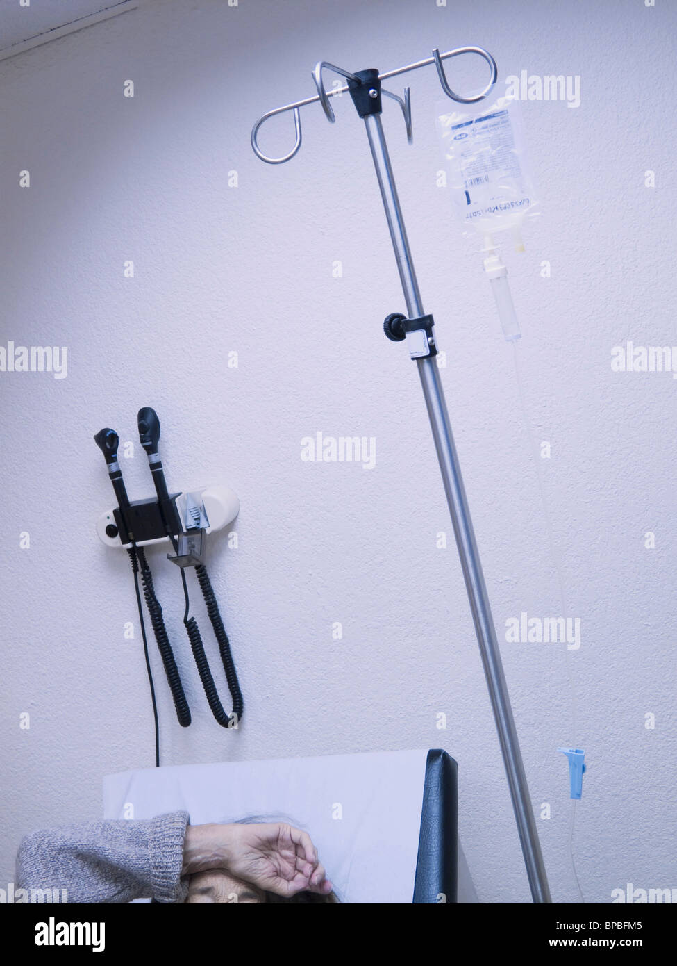 Patients arm iv drip hi-res stock photography and images - Alamy