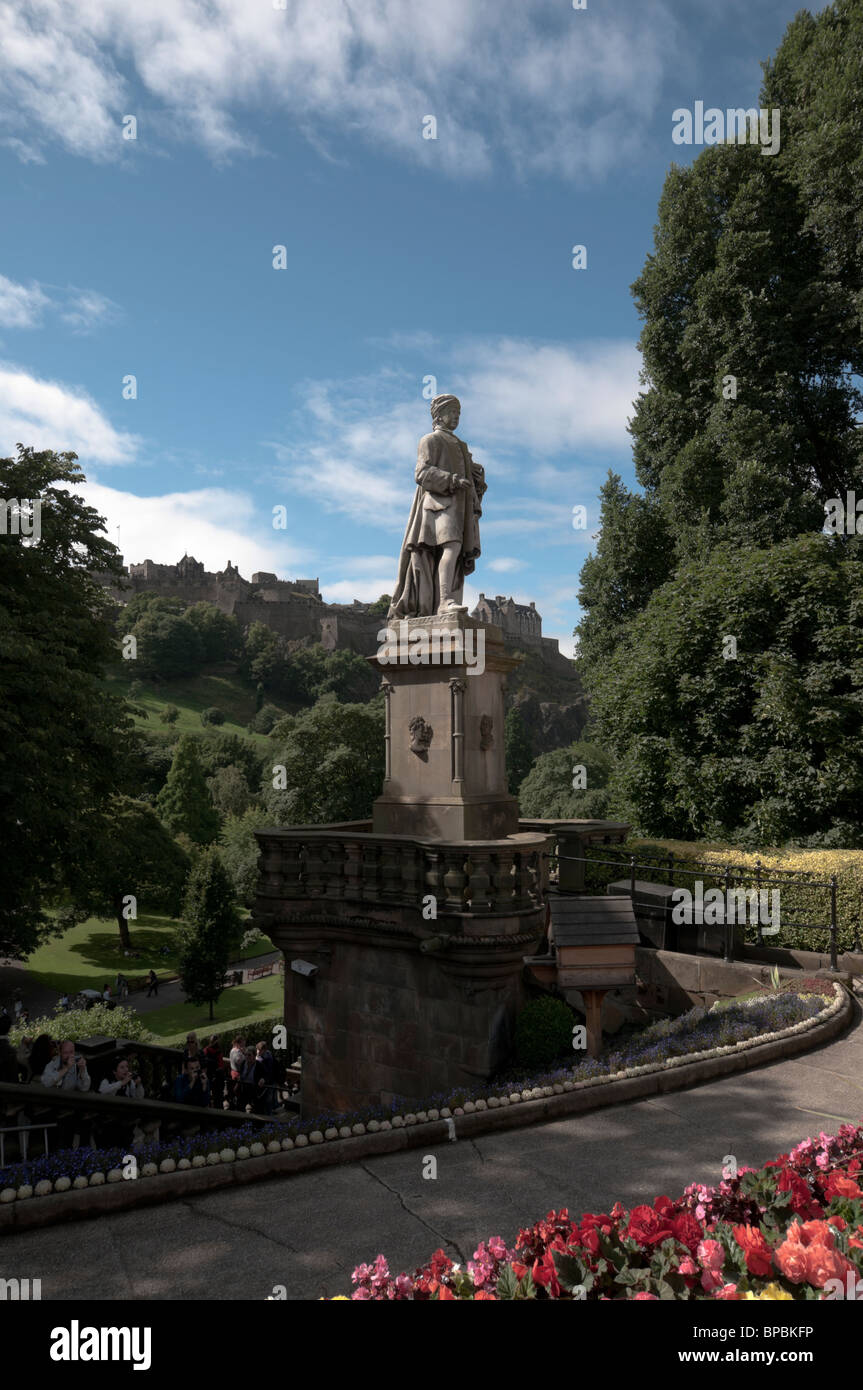 Elephant Statue Princes Street Gardens at Elena Gardner blog