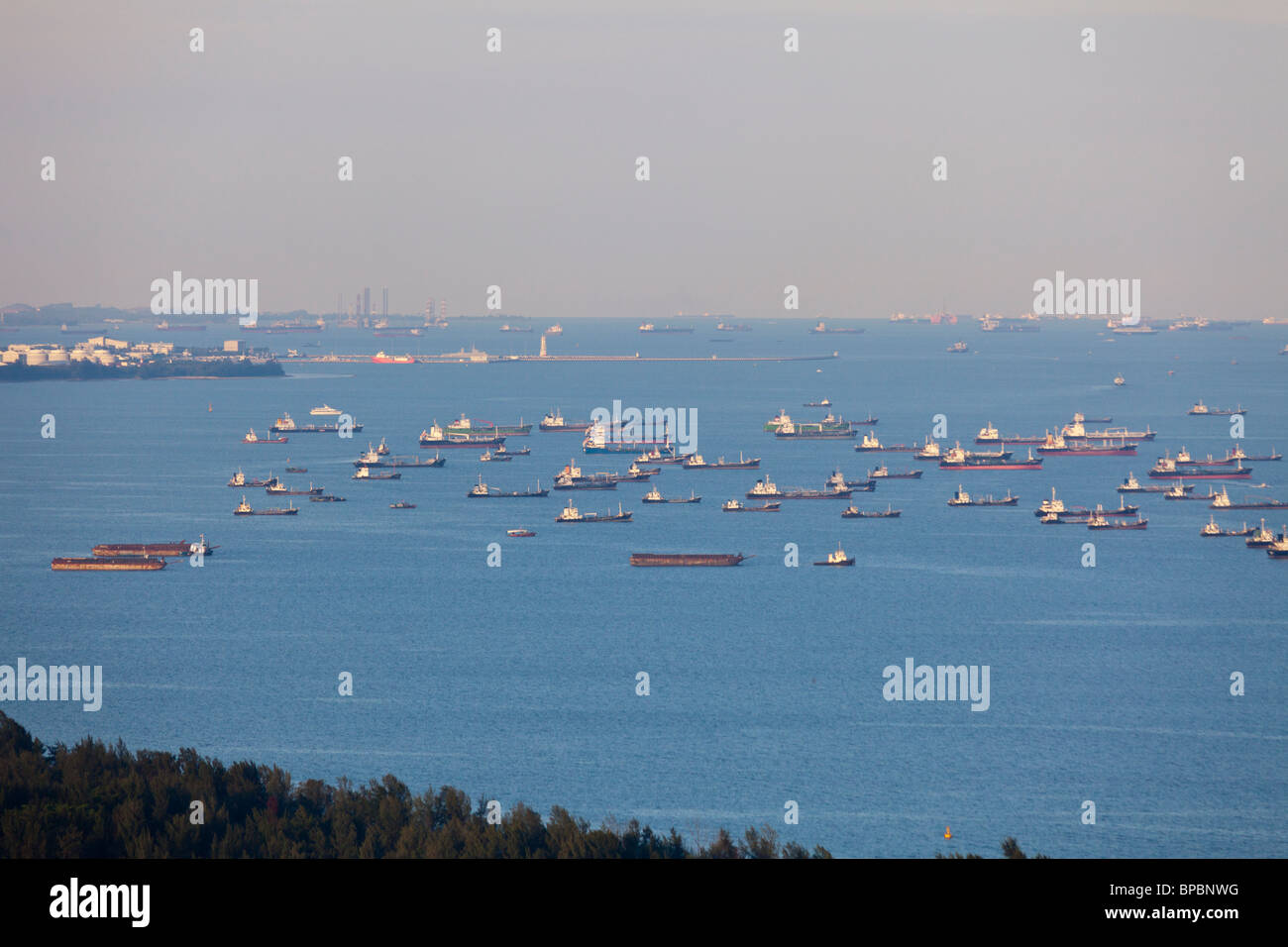 Cargo ships in port waiting hi-res stock photography and images - Alamy