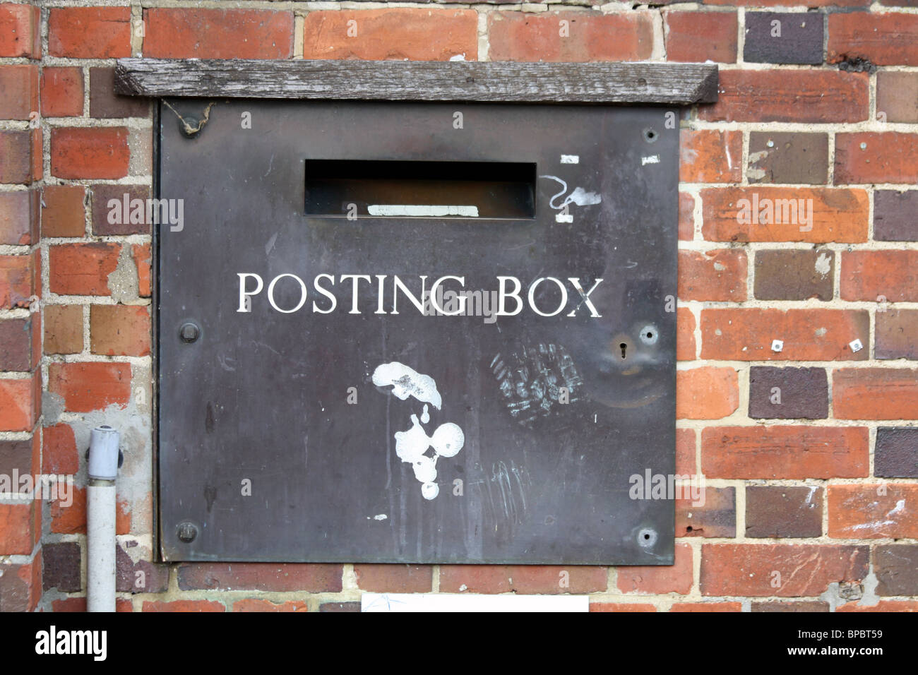 Old Fashioned post box in Goring Stock Photo - Alamy