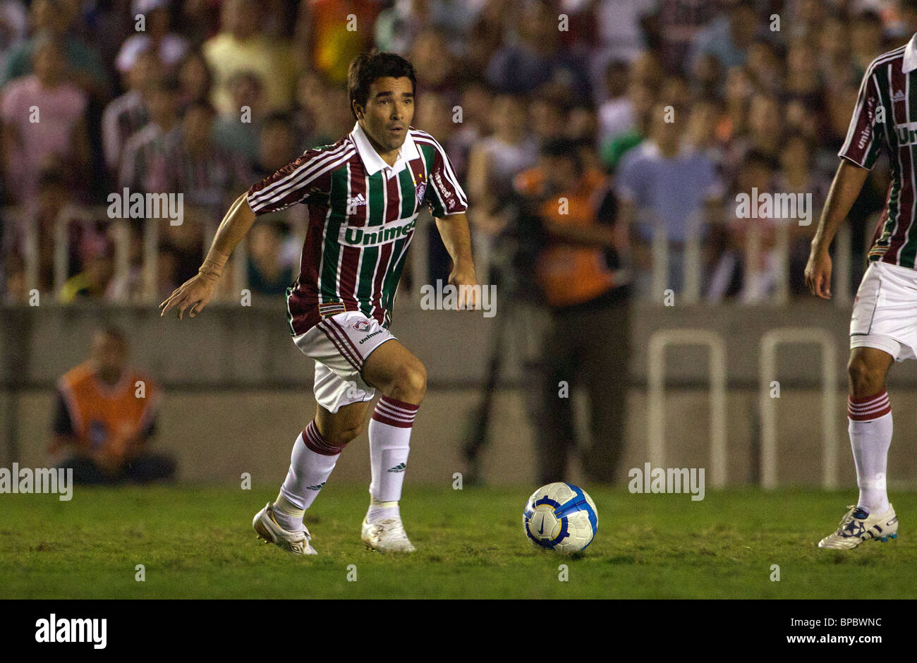 Deco in action on debut for Fluminense during the Fluminense FC V CR ...