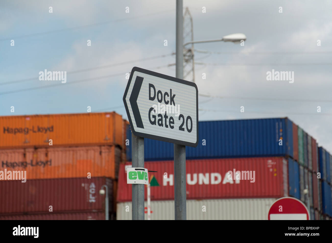 Shipping containers stacked up southampton hi-res stock photography and ...