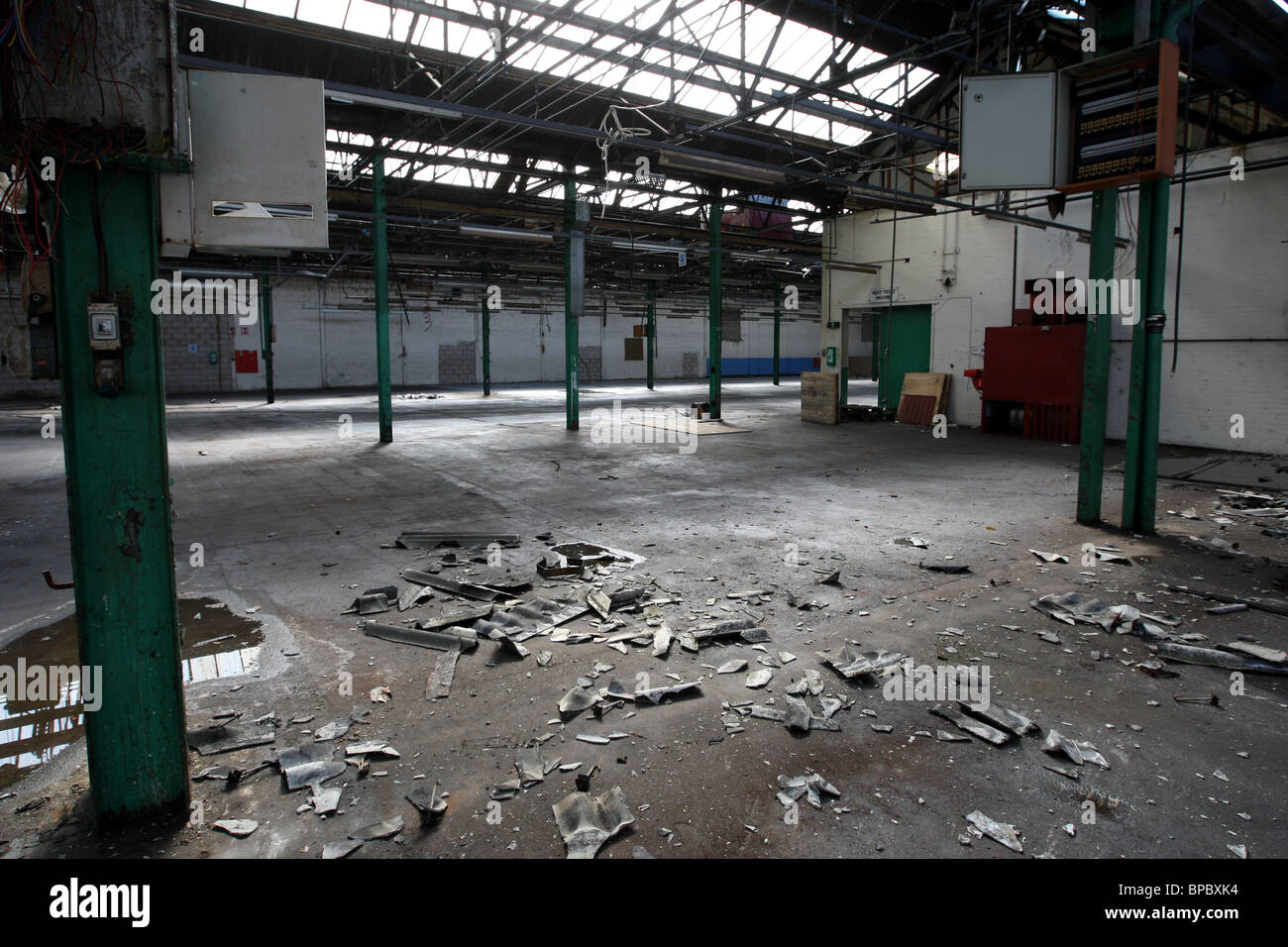 Demolishing factory hi-res stock photography and images - Alamy