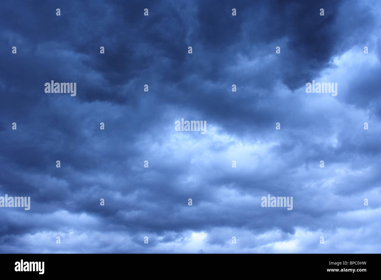 storm dark blue sky Stock Photo - Alamy