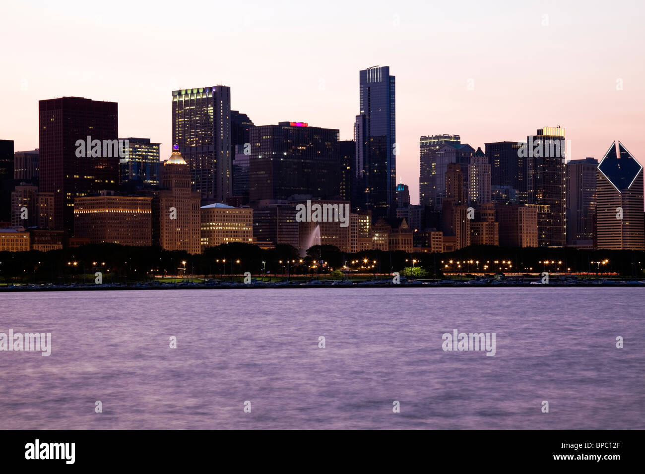 Getting dark in Chicago Stock Photo - Alamy