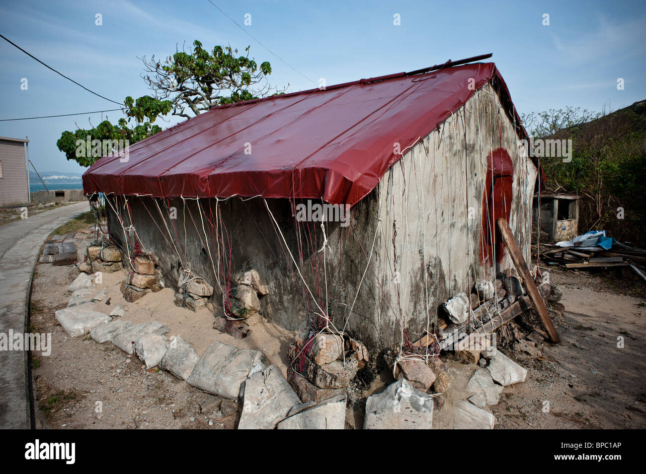 Hong Kong, The old village of Tung O. Many traditional houses deserted ...