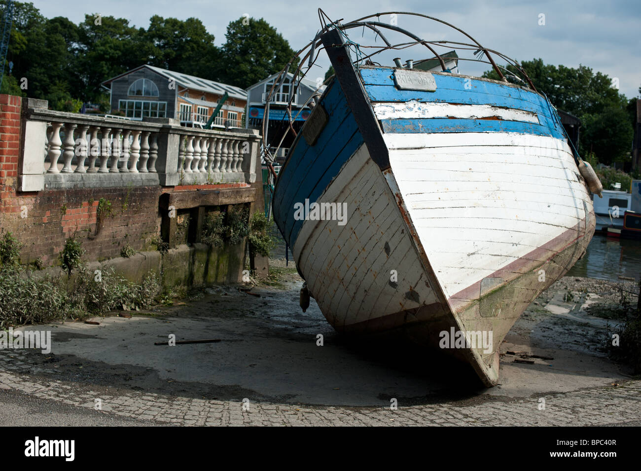 Old wrecked boat hi-res stock photography and images - Alamy