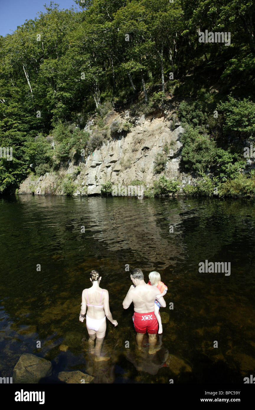 People swimming at Spitchwick, Dartmoor, Devon Stock Photo - Alamy