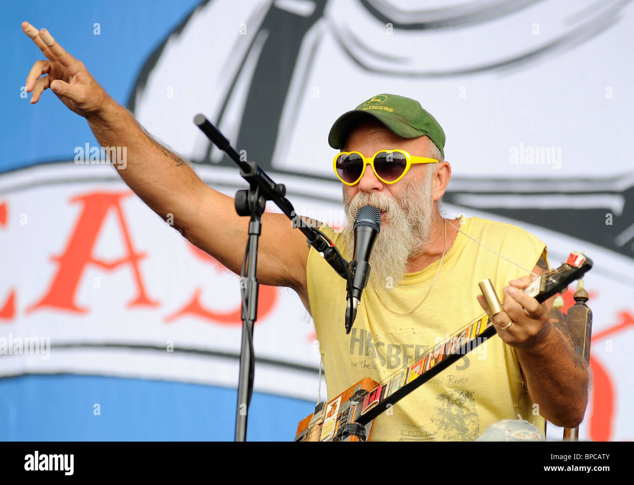 Seasick steve gig hi-res stock photography and images - Alamy
