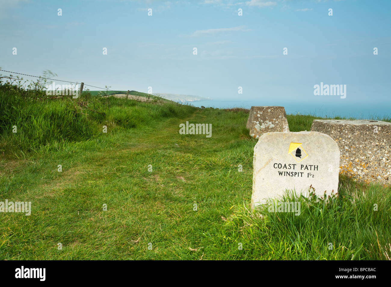 English coastal footpath hi-res stock photography and images - Alamy