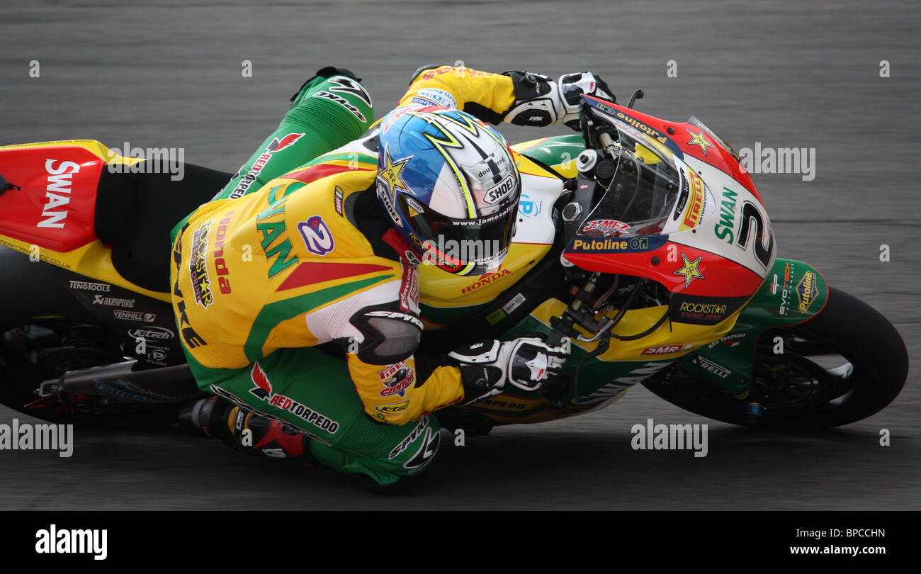 Swan yamaha hi-res stock photography and images - Alamy