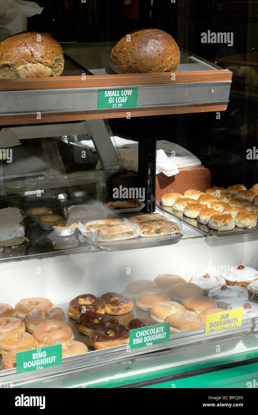 BAKERY IN SHOPPING MALL IN LONDON UK Stock Photo - Alamy