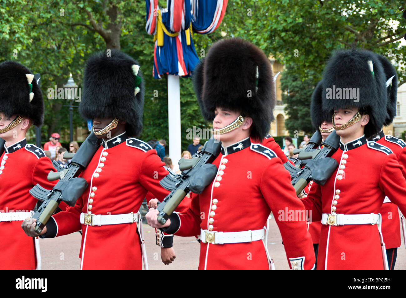 Foot guards marching on the Mall Stock Photo - Alamy