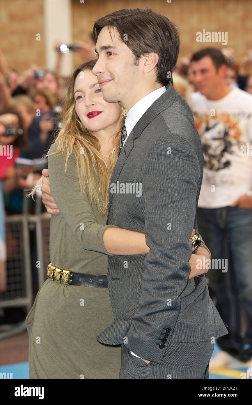 Justin Long Drew Barrymore attending the World Premier of Going the ...