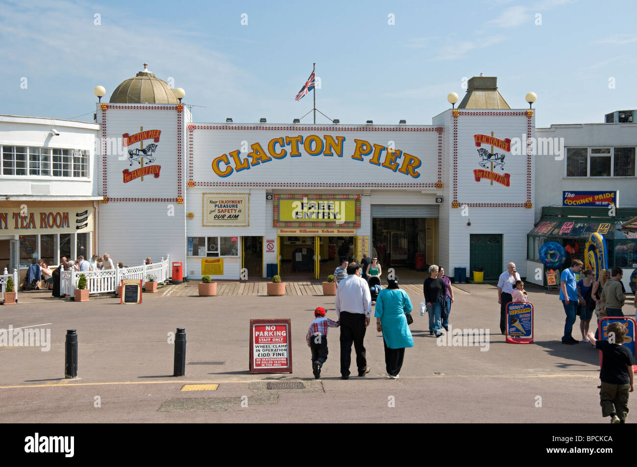Fun clacton pier hi-res stock photography and images - Alamy