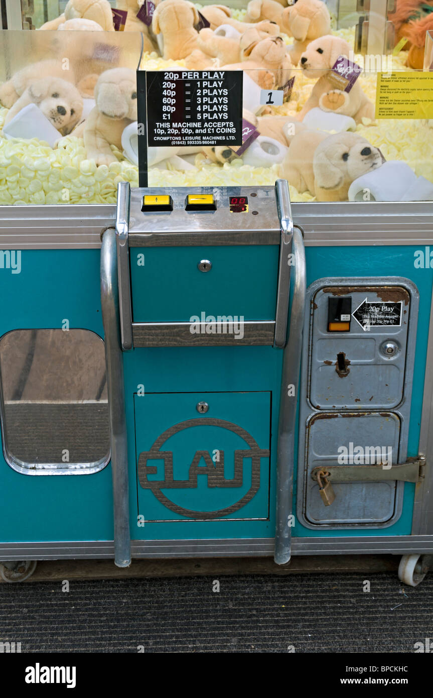 Elaut coin slot machines on Clacton on Sea pier Stock Photo - Alamy