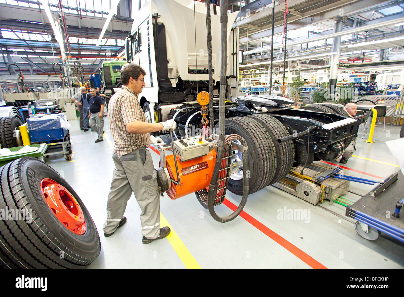 MAN AG: Final assembly of trucks at the production site in Munich ...